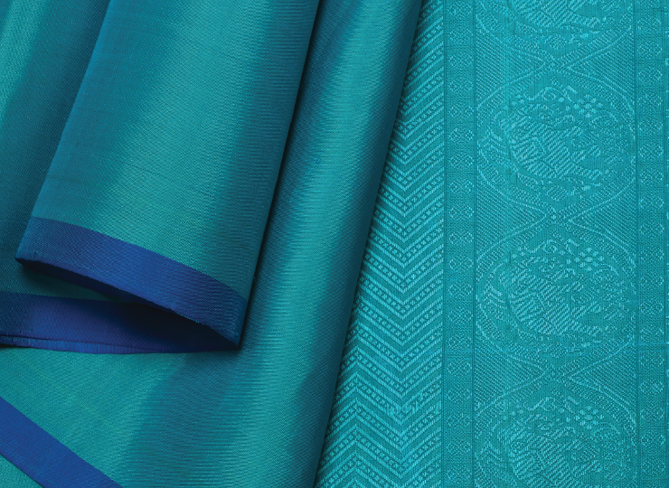 How to Style a Monochrome Saree